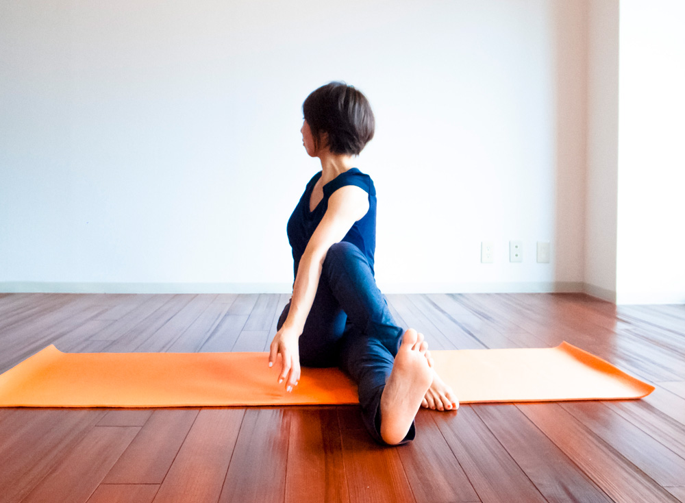 『KAORU式リリースヨガ』グループレッスン | Studio Apro